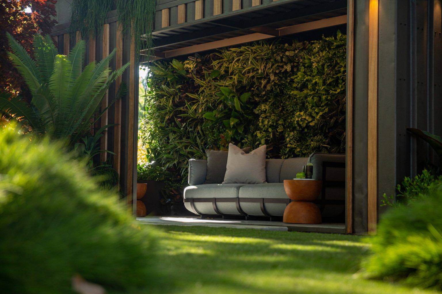 LSA Brand Ambassadors Charlie Albone and Jason Hodges Show Gardens at ...