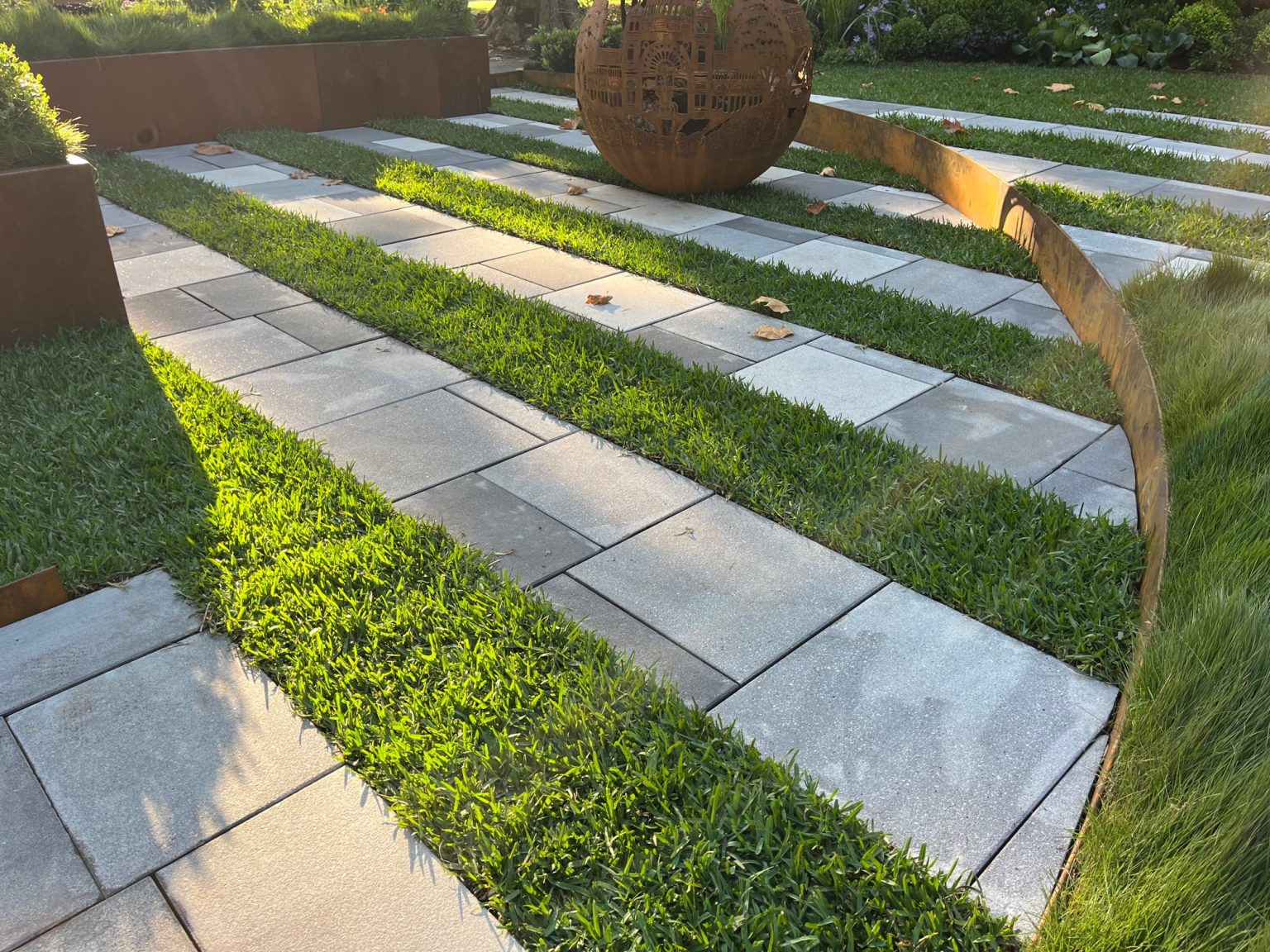 LSA Brand Ambassadors Charlie Albone and Jason Hodges Show Gardens at ...